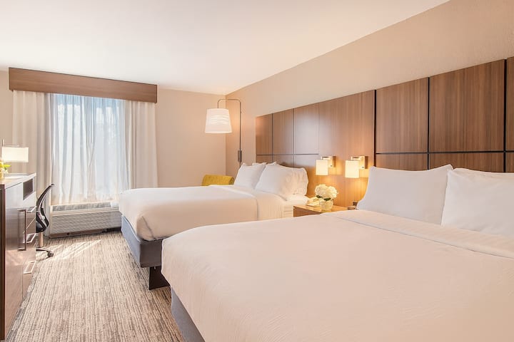 Bring The Family!near Brevard Zoo | Pool | Parking - Cocoa Beach, FL