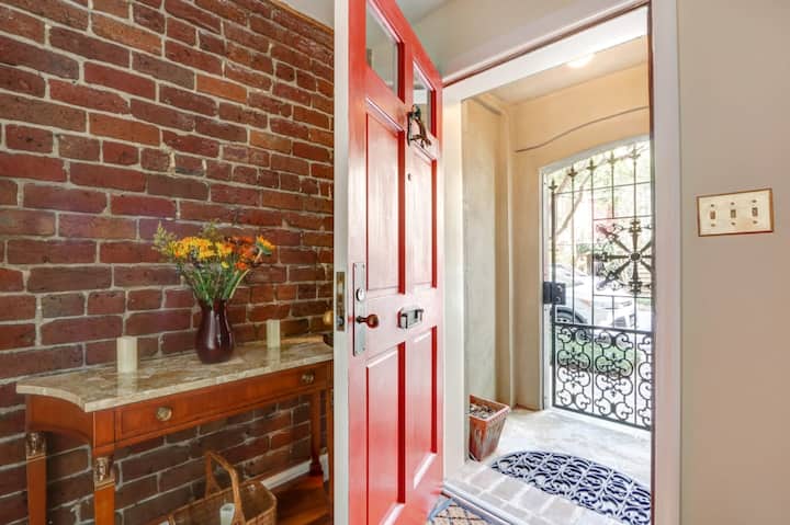 Charming 1800s Garden Apt. | Dog Friendly + Garage - Pooler, GA