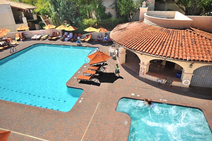 Great Amenities For Groups! Pool, Spa, Restaurant - セドナ, AZ