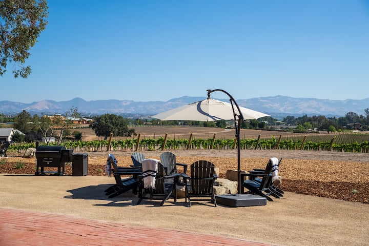 Deboem Vineyard | 20-acre Organic Wine Retreat! - Los Olivos, CA