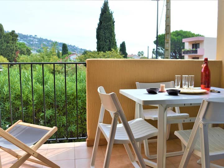 Studio 4 Pers à 500m Plage St-clair, Parking, 3* - Le Lavandou