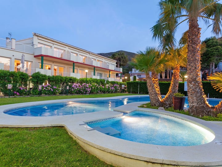 Palmiers I By Interhome - Llançà