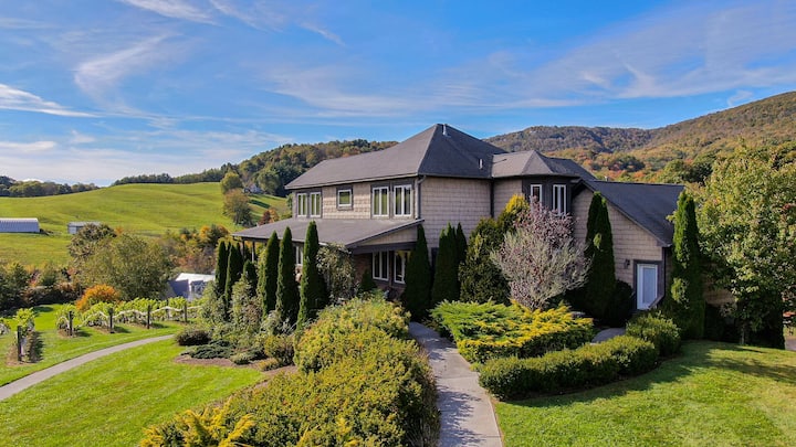 Banner Elk Winery Villa - 10min To Downtown, Hotub - Sugar Mountain, NC