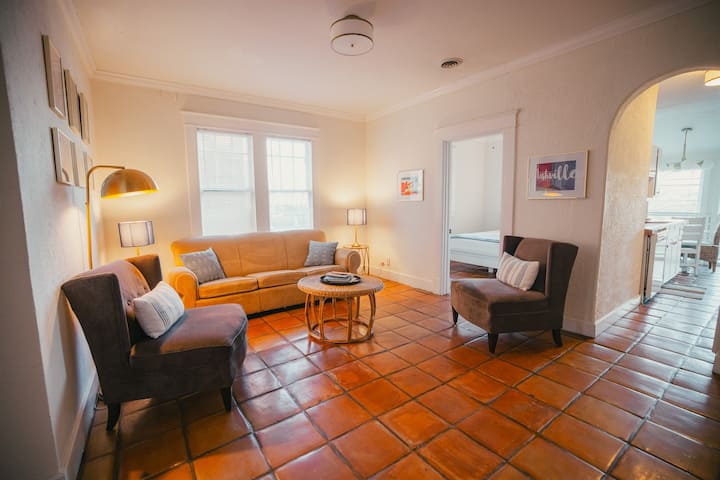 Near Hospital | Vandy | Belmont | Broadway-3