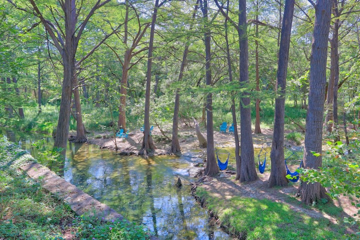 Creekside Cabins - Creekside Cottage - Wimberley, TX