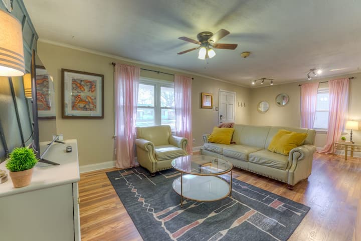 The Cozy Brick House - Memphis, TN