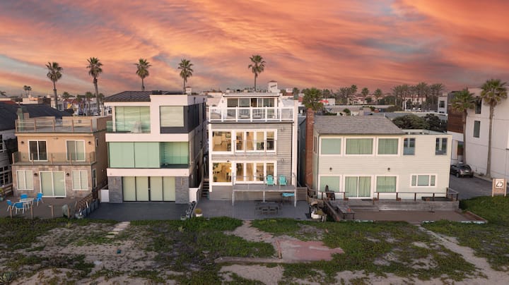 Beachfront Condo | Location | Endless Views | Surf - Long Beach, CA