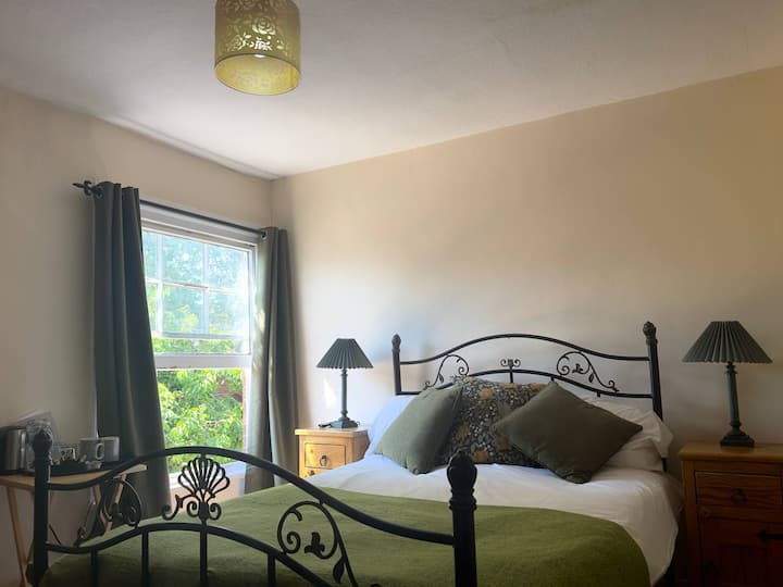 Double Room-basic-private Bathroom - Lavenham