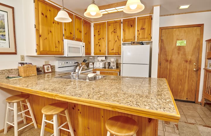 63 M² Apartamento ∙ 1 Habitación ∙ 4 Huéspedes - June Lake, CA