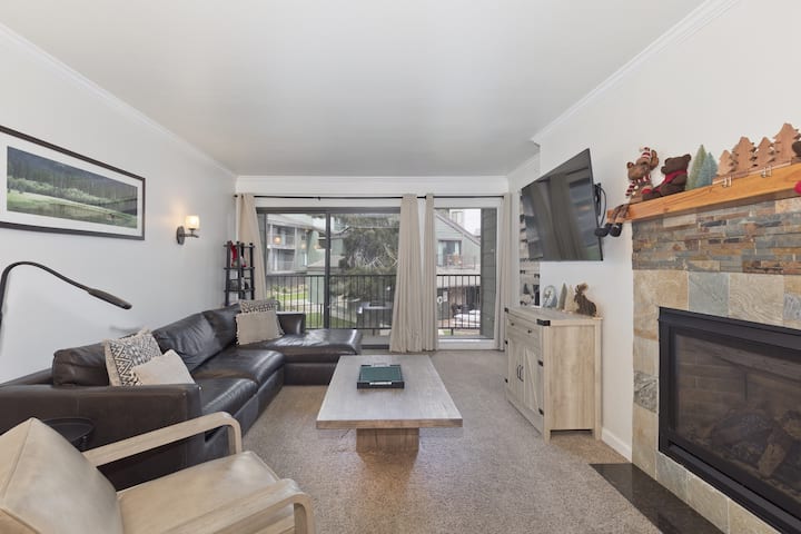 #63 4 Minute Walk To Canyon Lodge! - Mammoth Mountain, CA