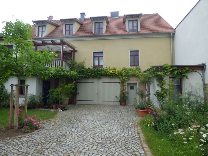 Familienfreundliche Fewo (Ferienwohnung Högel) - Naumburg (Saale)