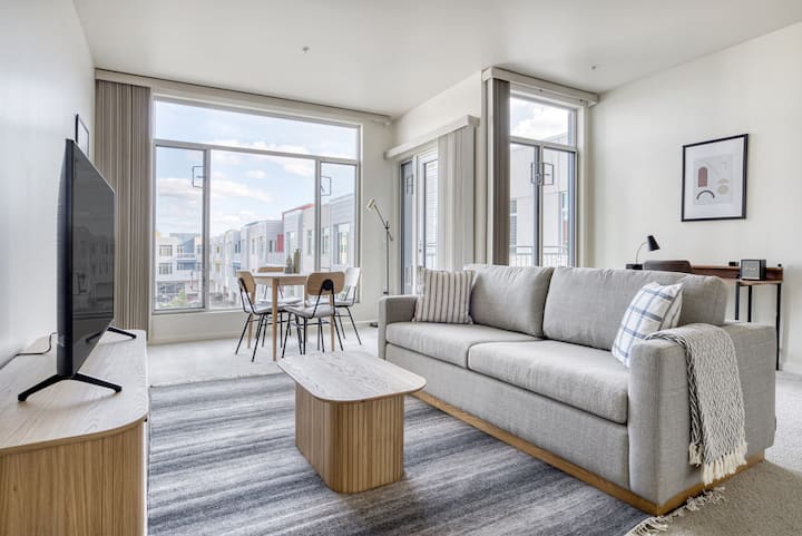 Hip Palo Alto 2br W/ W/d & Pool, Walk To Pinterest, By Blueground - Palo Alto, CA