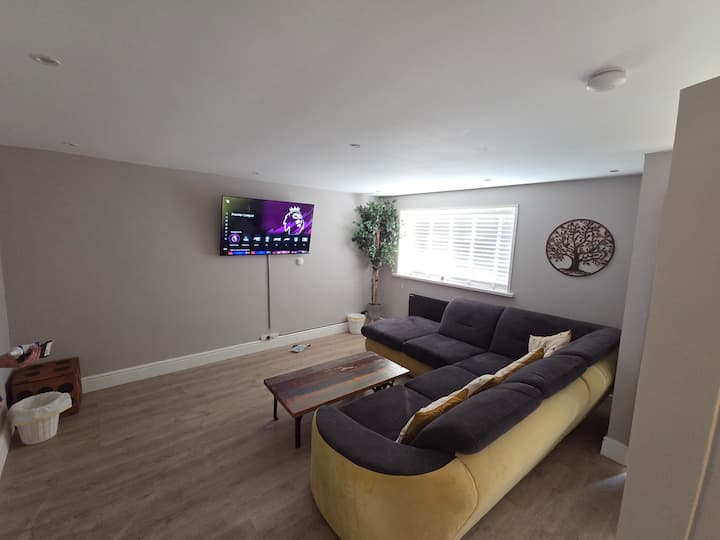 Premier Inn Comfort Mattresses - Sleeps 6 - Oldham