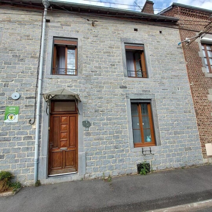 60 M² Gîte ∙ 3 Slaapkamers ∙ 4 Gasten - Viroinval