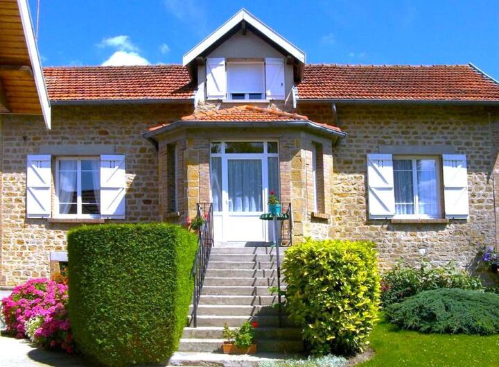 115 M² Gîte ∙ 4 Slaapkamers ∙ 6 Gasten - Ardennen