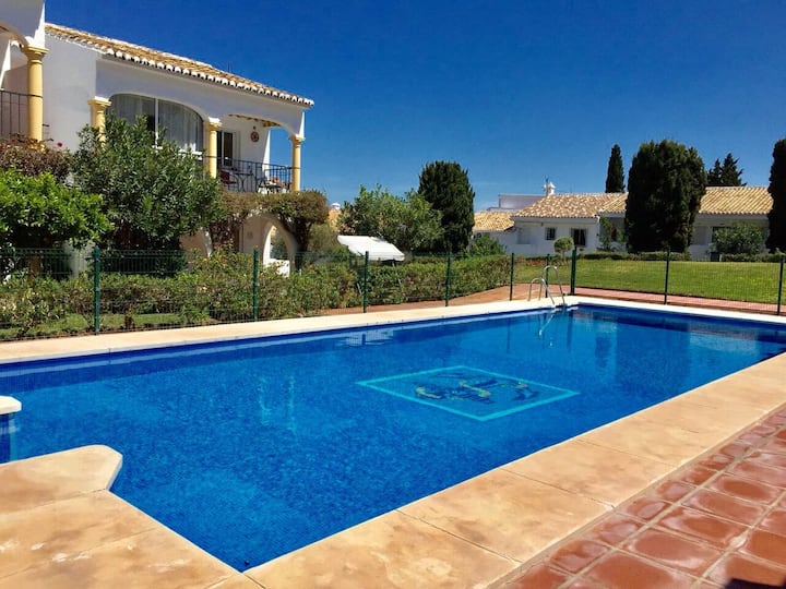 Hyggelig Ferielejlighed Med Havudsigt. - Fuengirola