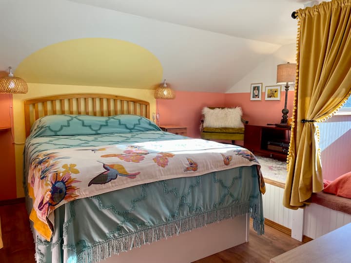 Georgia Cottage - Eastsound, WA