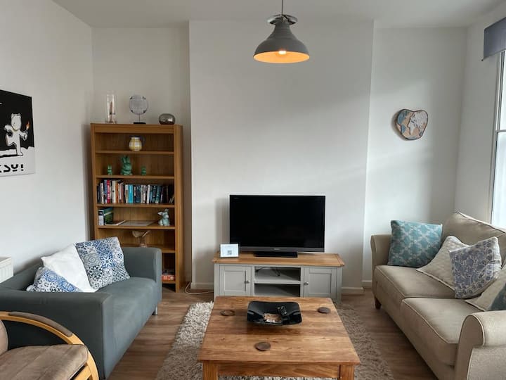 Wonderful 3 Bed In Old Market - Bristol