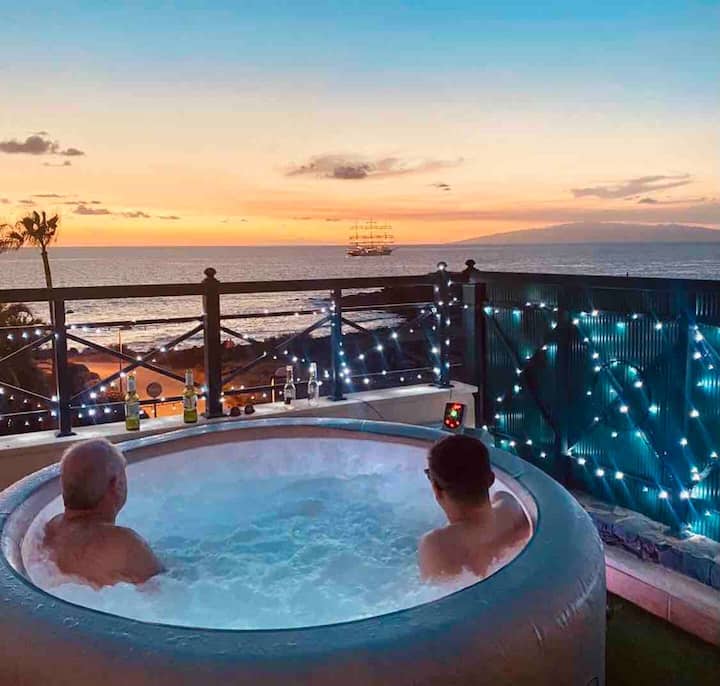 Los Cristianos Beach Front Sunset Retreat - Los Cristianos