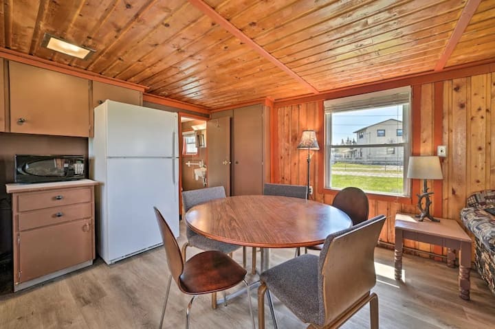 Our Largest Resort Cabin: Steps To The Lake! - Houghton Lake, MI