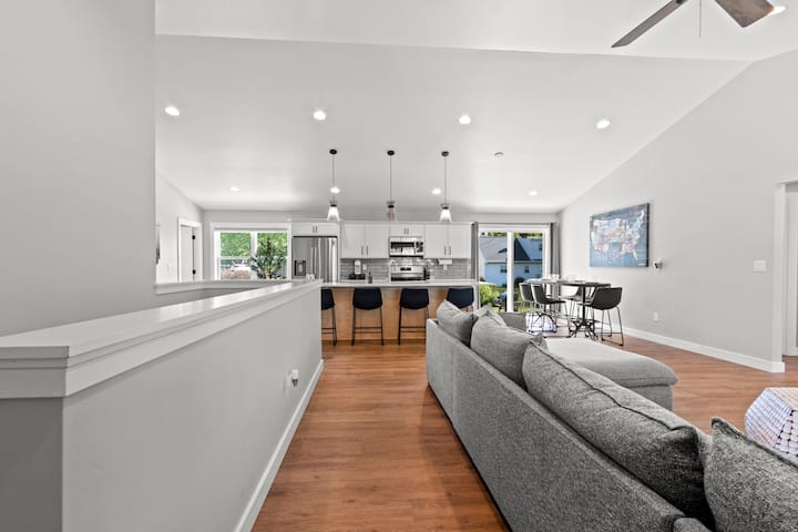6-bed Arcade Home With Hot Tub - Wisconsin