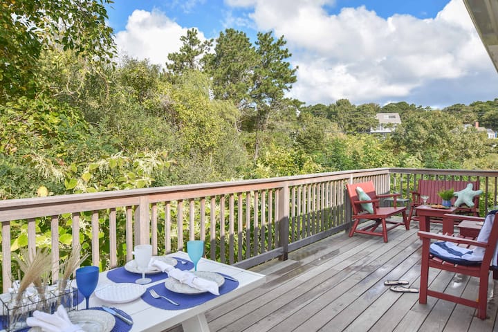 Steps To Water, Easy Access To Town Center! - Wellfleet, MA
