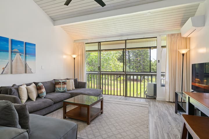 Condo W/beach Access & Pool - Laie, HI