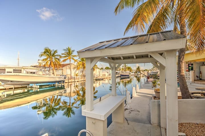 Bob's Harbor View Is A Charming 2-bedroom, 2-bathr - Marathon, FL