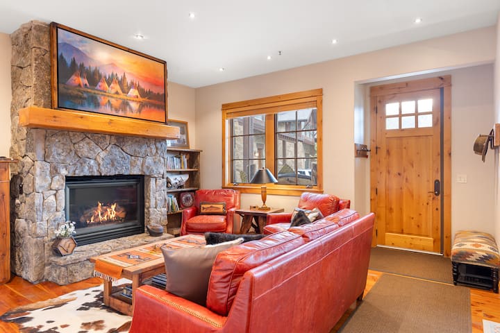 Montana On My Mind Lodge | Big Sky Town Center - Big Sky, MT