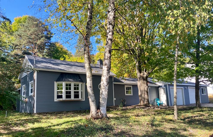 Walkable Bellaire Home, Fenced Yard For Pets - Torch Lake, MI