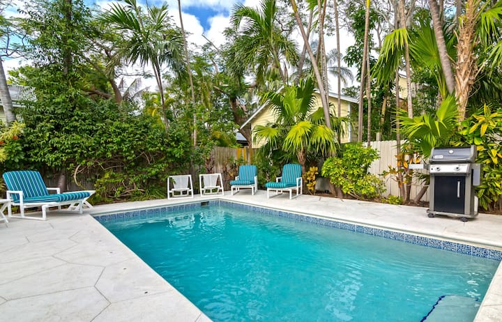Casablanca Grande ~ Old Town Duplex Pool & Hot Tub - Key West, FL