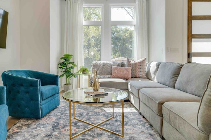 Dual Luxury Homes – Nashville Group Stay - Nashville, TN