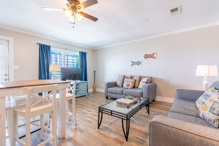 Gulf View Condo Steps From Flora-bama & Beach - Perdido Key, FL