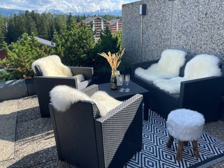 Piscine Chauffée, Garage, 2 Pas Du Centre - Crans-Montana