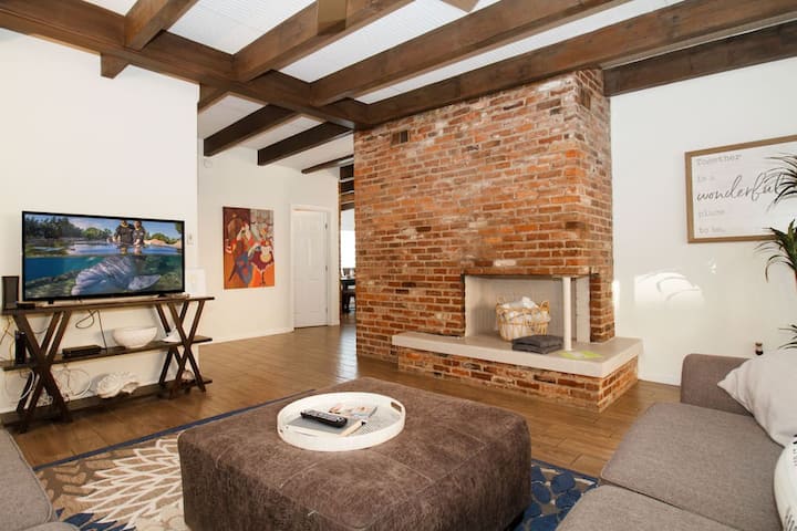 Cwb Retreats At Baymont Lofts - Loft A - Clearwater Beach