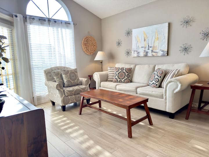 Condo W/ Great Views, Heated Pool, And Next To - Corpus Christi