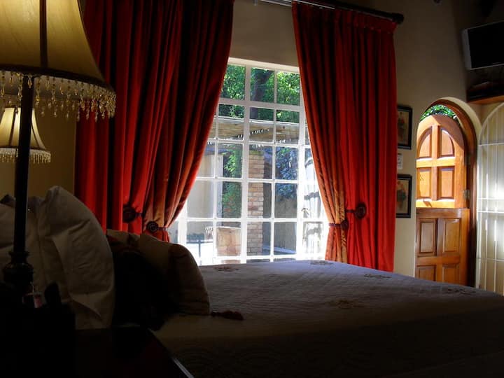 The Geranium Room - Meyerton