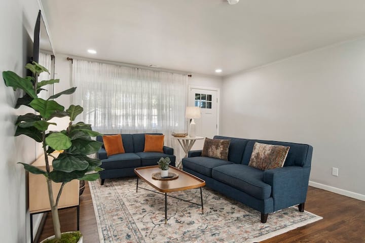 Ba's Bohochic-steps To Rose District-complete Reno - Broken Arrow, OK