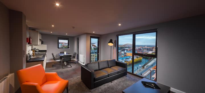 2 Bed Spacious Apt Quayside Sleeps 4 - Newcastle upon Tyne