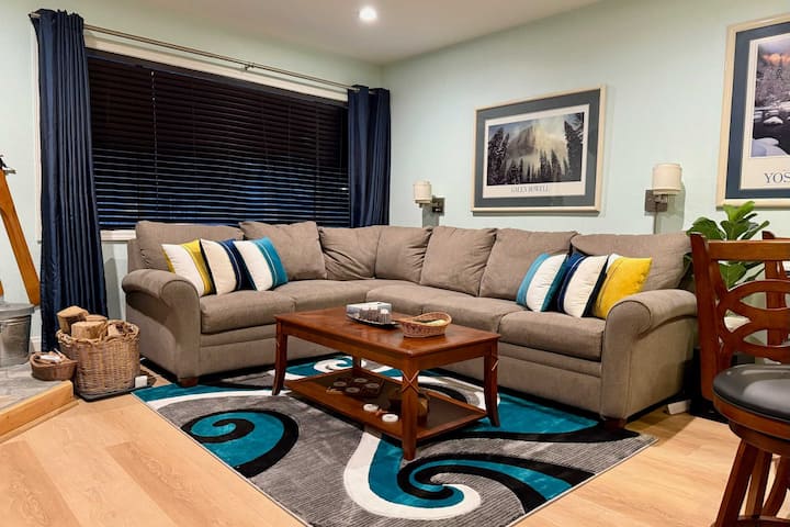 Renovated Mountain Retreat|ac,spa,pool,fullkitchen - Mammoth Lakes, CA