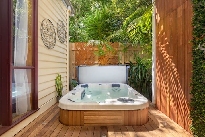 Bluebell Cottage - Heated Spa & Wood Fire - Gembrook