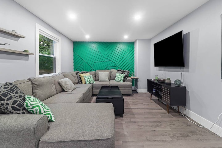 Spacious Modern Home In The Heart Of Downtown - 세인트 존스