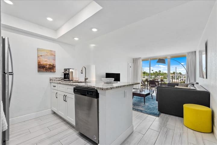 Beach Condo Highend Finishes Island Beach Resortno - Jensen Beach, FL