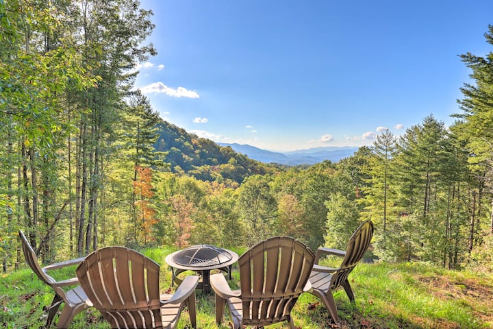 Sweeping Smoky Mountain Views: ‘Bella Vista' Cabin - Cherokee, NC
