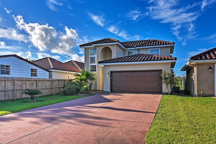 Walk To Bayshore Park: Lakefront Dickinson Gem! - Texas City, TX