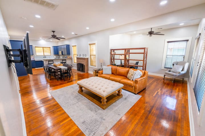 Downtown 3 Bed Newly Renovated With Amenities. - Bakersfield, CA