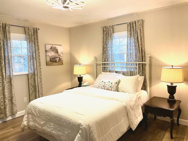 The Country Bumpkin, Private Country Getaway! - Hickory, NC