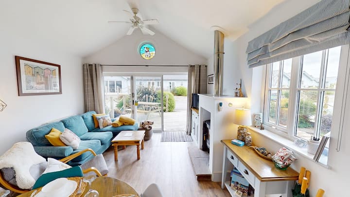Salty Dog At The Bay, Sleeps 4 In 2 Bedrooms - Filey