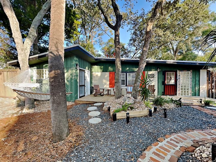 Nobody's Tybee Shack | Mid Island Home - Tybee Island, GA