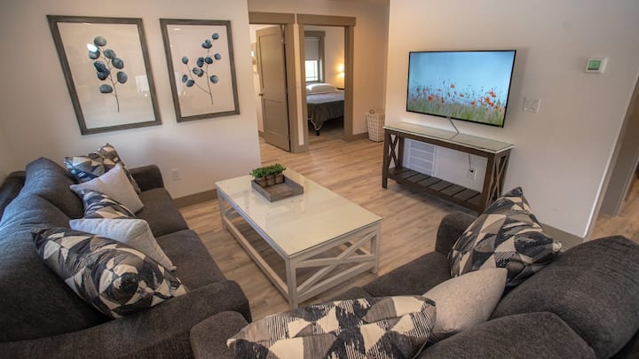 Luxury Suite! Brand New Sleeps 6 - Rexburg, ID